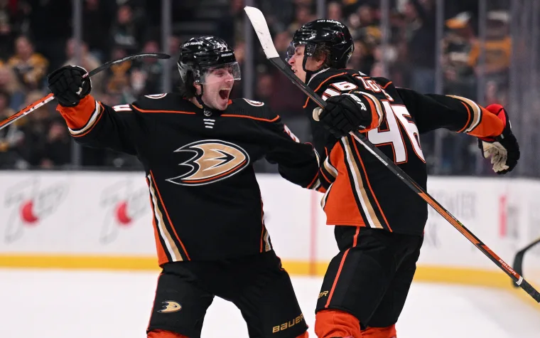 Why did the Guildford Flames sign Canadian forward Austin Glover ...